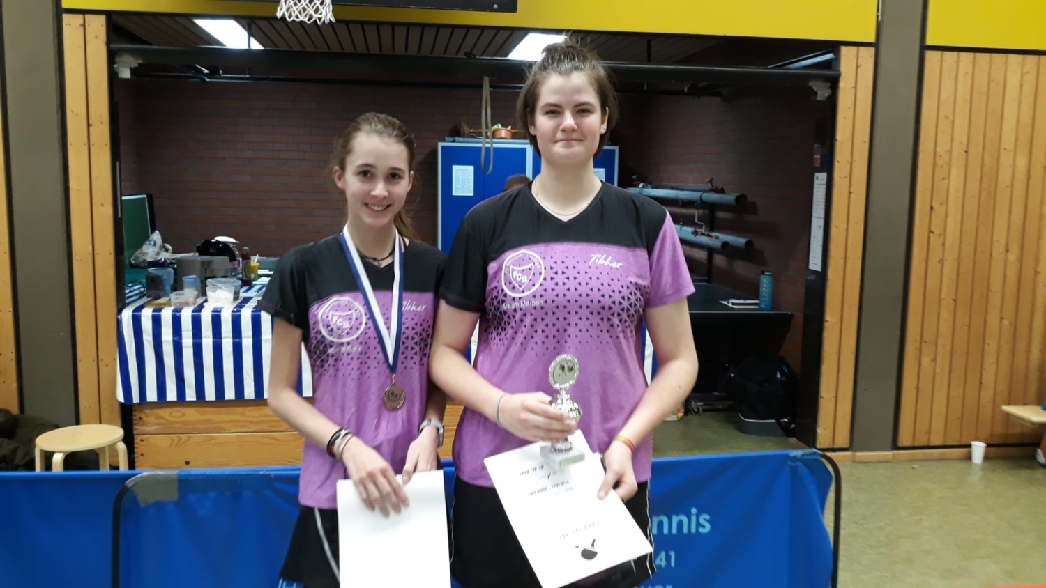 Jasmin Rohr und Miriam Marben | FC Bennigsen - Sportverein am Fuße des ...